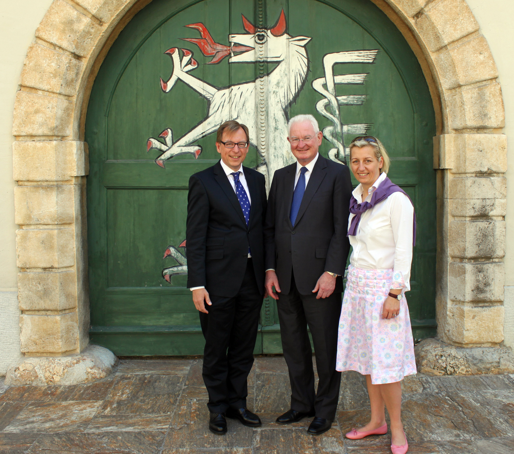 Wirtschaftslandesrat Dr. Christian Buchmann begrüßt Helmut Sohmen in ...